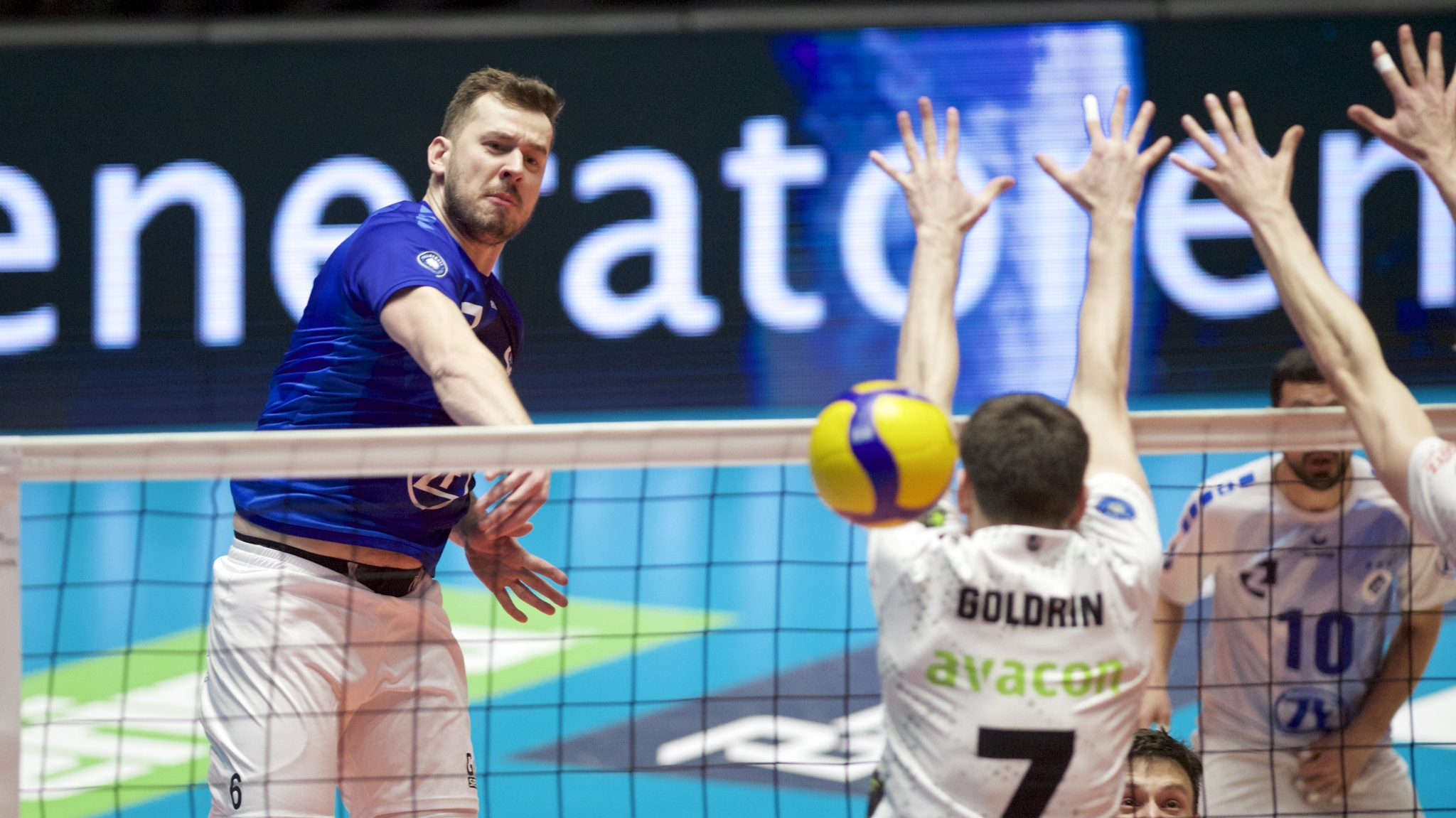 Friedrichshafen lässt die Muskeln spielen « VfB Friedrichshafen Volleyball